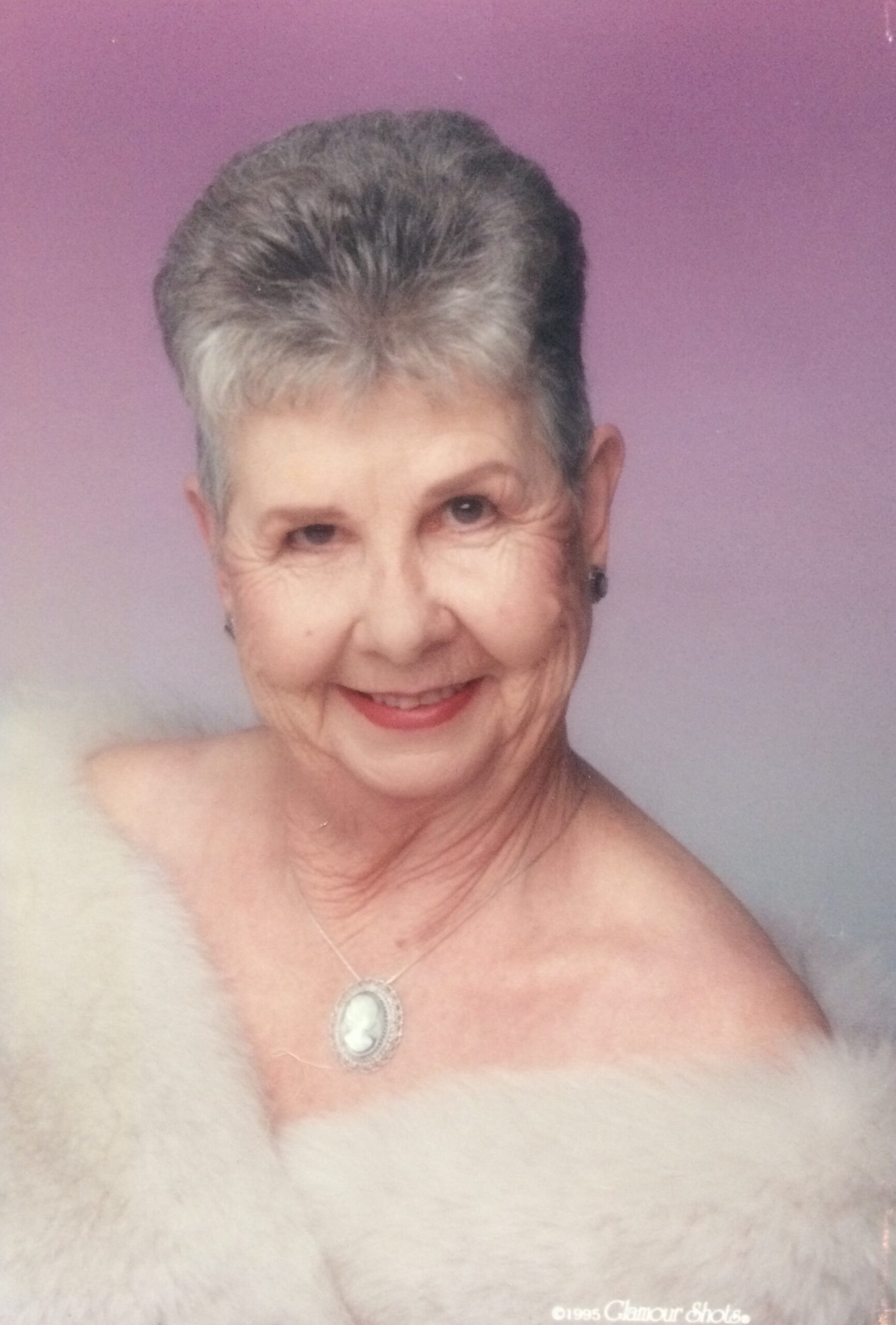 Wanda Maxine Woods | Greenlawn
