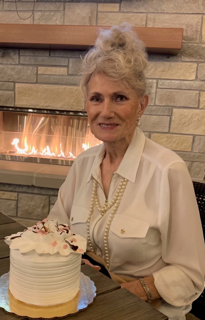 Maxine Hart | Greenlawn