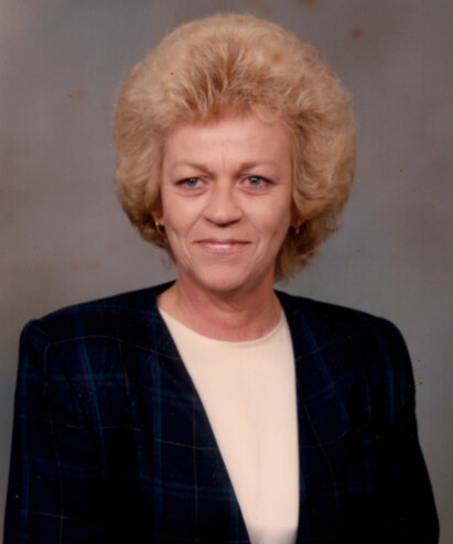 Carolyn Kay Davault | Greenlawn